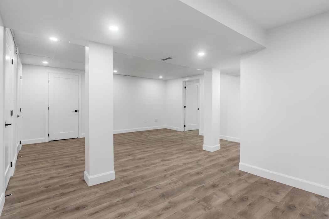 Closed Basement vs Walk-Out Basement: What's the Difference?